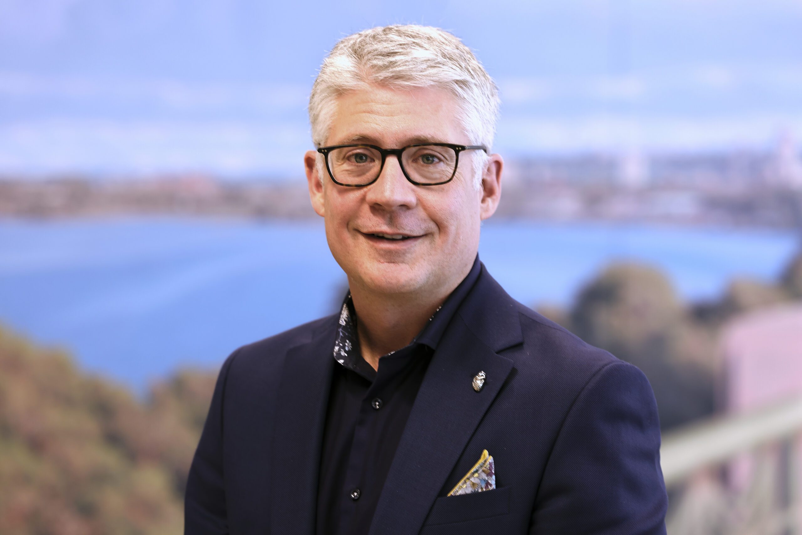 Richard Whitlock’s Canada Research Chair in Cardiovascular Surgery ...